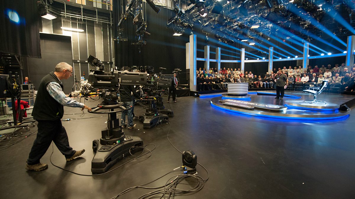 BBC Two - Ted Robbins - Mastermind - Studio Gallery