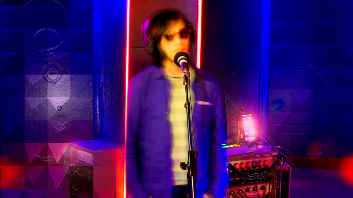 BBC Radio 1 - Rob da Bank, BBC Busking 2014 begins! Plus Eyedress in ...