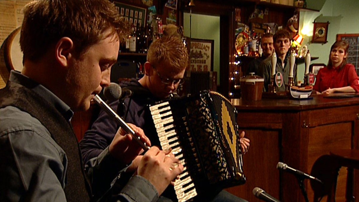 BBC ALBA - Gun Sgot?, Series 2, Episode 7, Trail West - Sarah MacIntyre ...