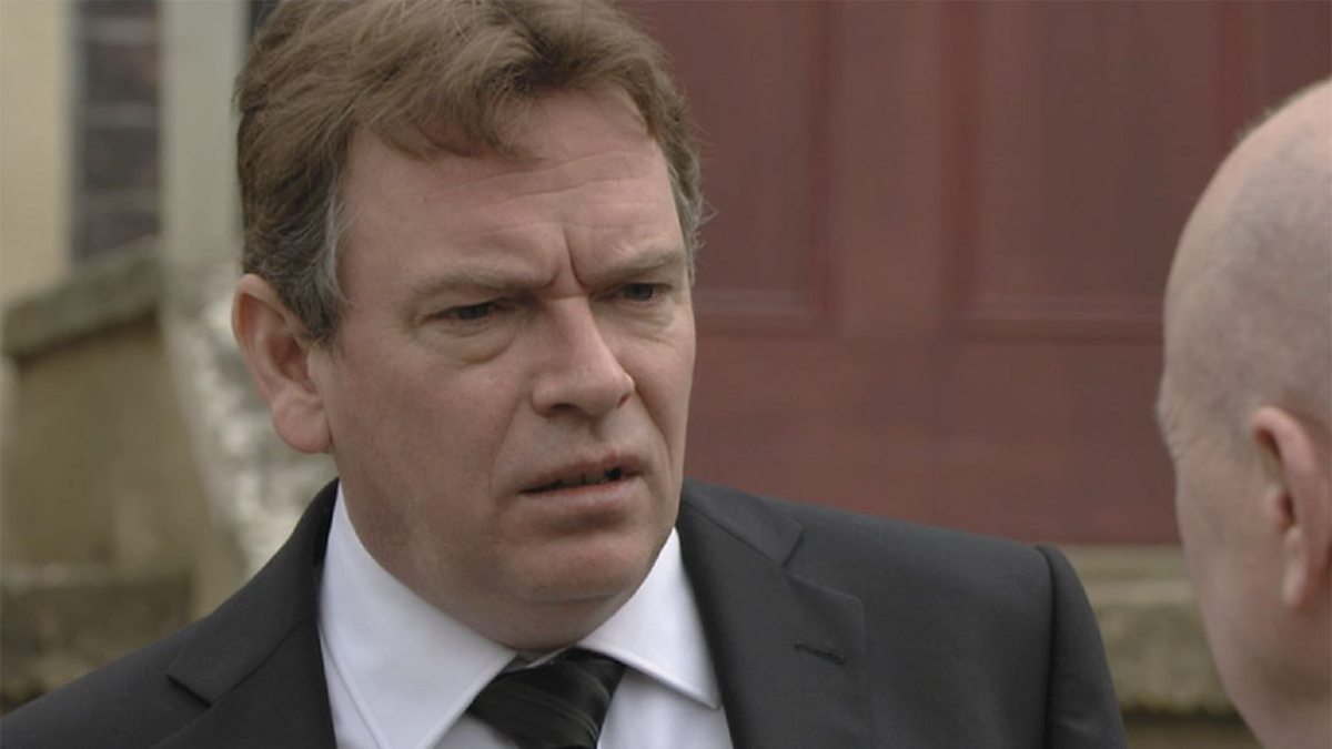 BBC One - EastEnders 2013 - 2017, 2014, 20/05/2014, "If it was me I'd ...