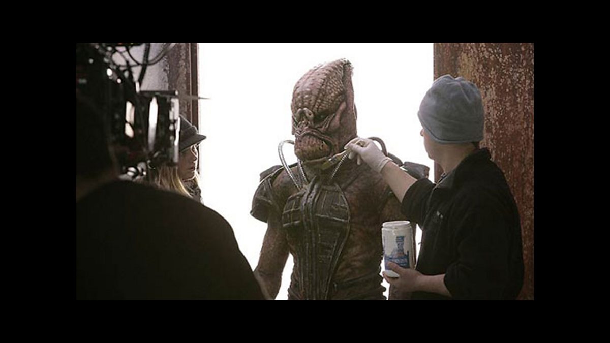 BBC One - The Hoix isn't happy... - Doctor Who, Series 2, Love and ...