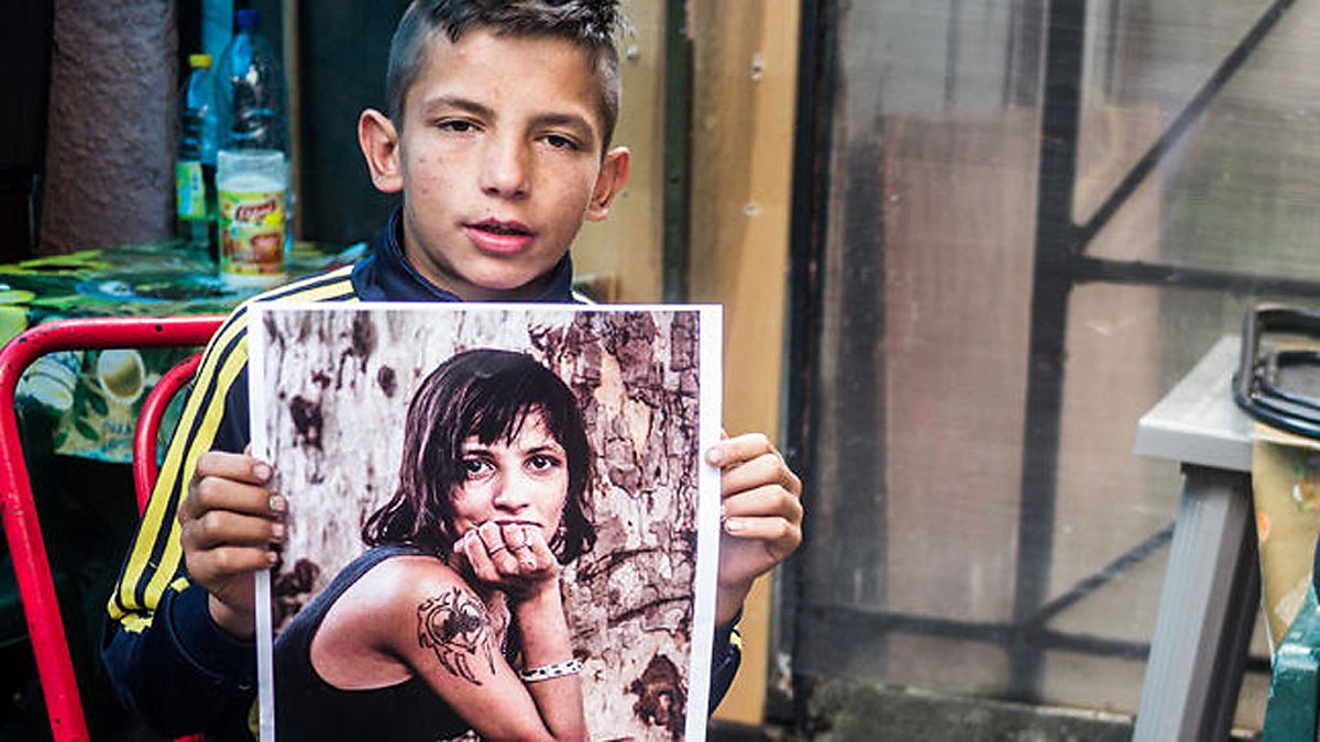 BBC World Service - Outlook, Romania's 'Sewer Children'