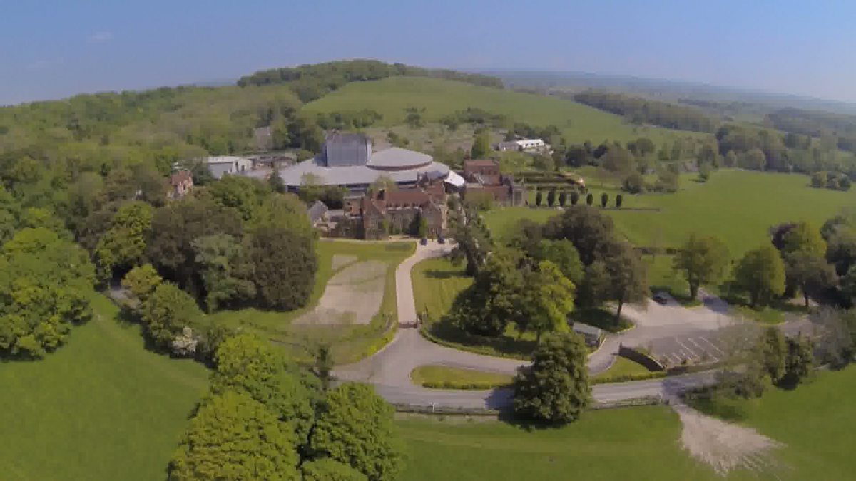 BBC Four - Glyndebourne: The Untold History, Welcome to Glyndebourne
