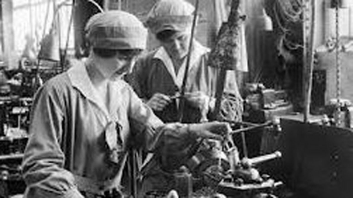 BBC - World War One At Home, Elswick Works, Newcastle: HQ of the ...