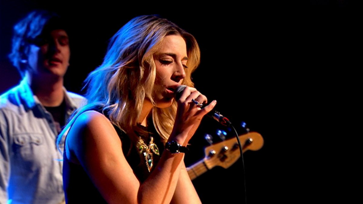 BBC ALBA - Rapal, Series 8, Episode 1, Scarlet Shift le Janine Shilstone