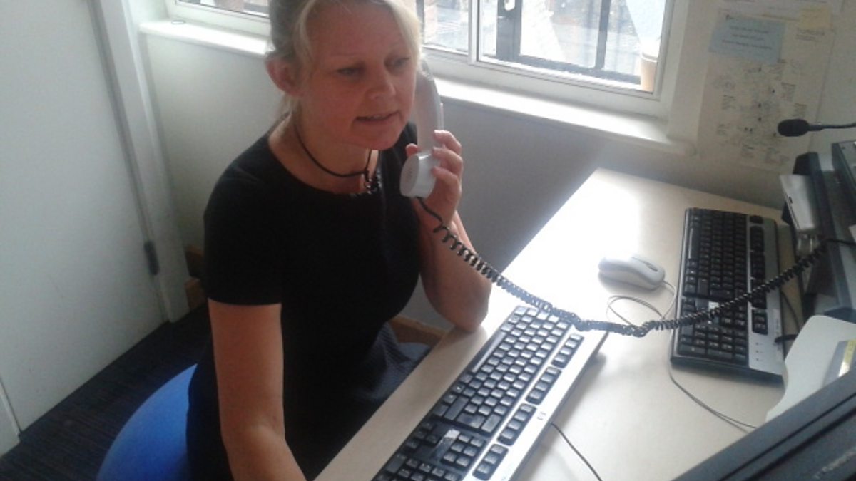 BBC Radio 2 - Radio 2mail, Mystery Boot Wearer - Mystery boot wearer is ...