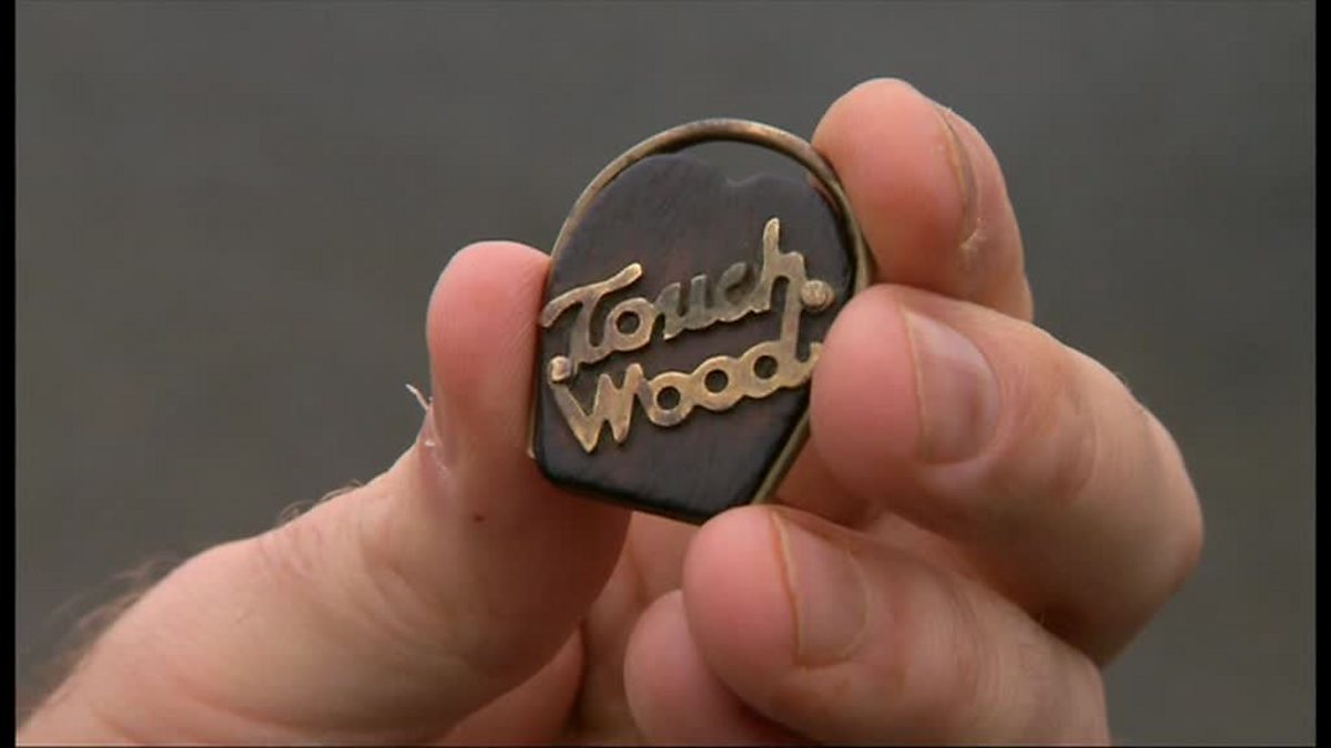 BBC One - Bargain Hunt, Touch Wood Charm