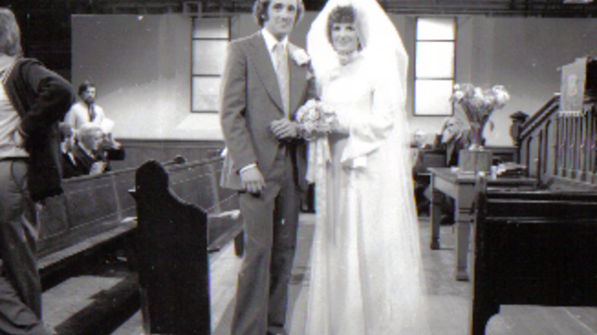 S4C - Pobol y Cwm, Priodas / Wedding - Priodas Stan a Doreen Bevan 1990 ...