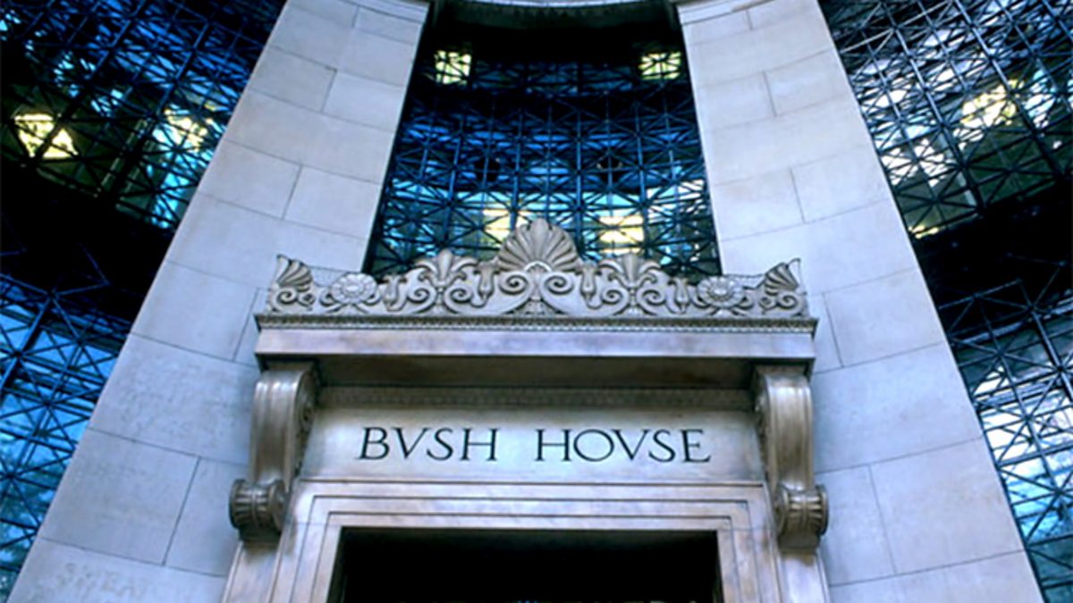 BBC - History of the BBC, BBC World Service launches 19 December 1932