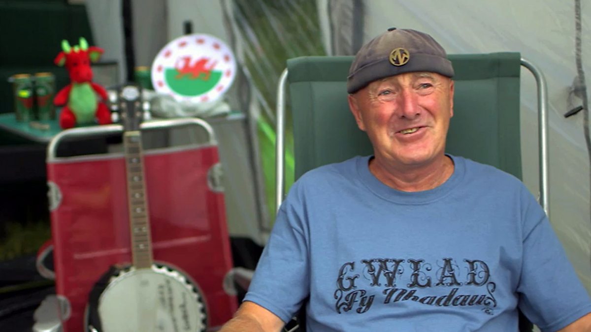 BBC Two - Pobol y Cwm at 40, The early years