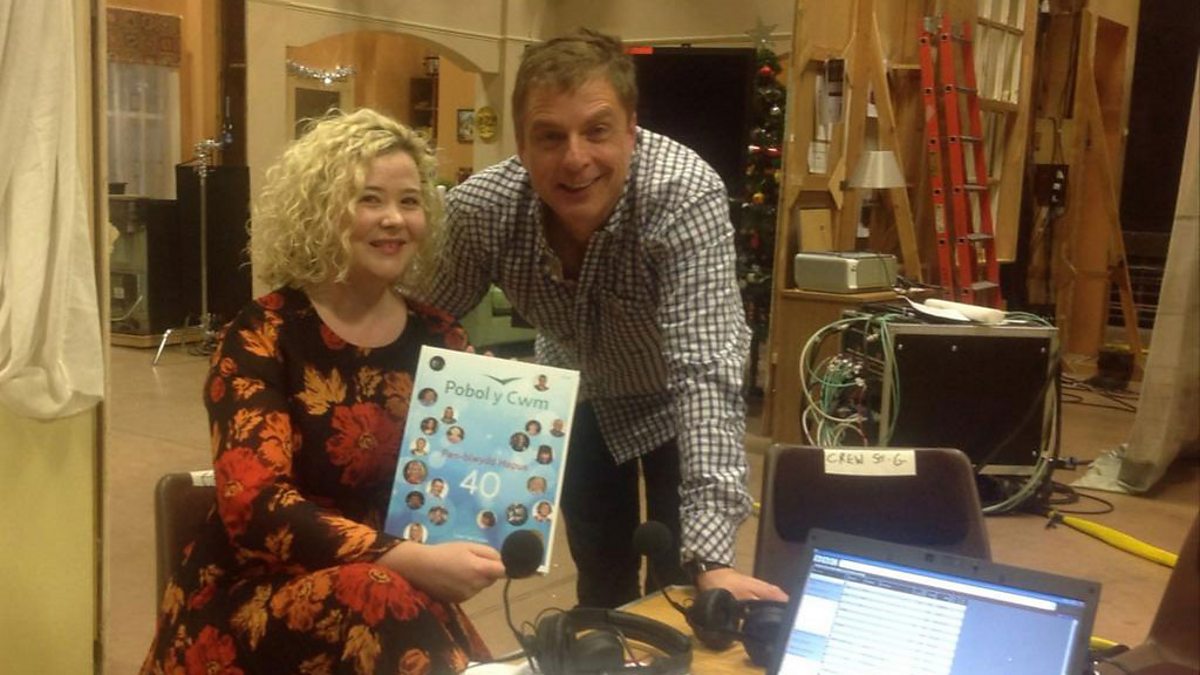 BBC Radio Cymru - Rhaglen Dylan Jones, 16/10/2014, Lowri Cooke yn sôn ...