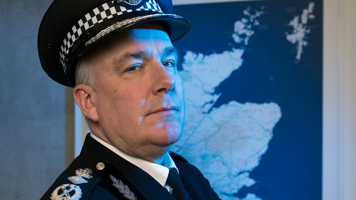 BBC Scotland - Scot Squad, Pilot, Who's in charge?