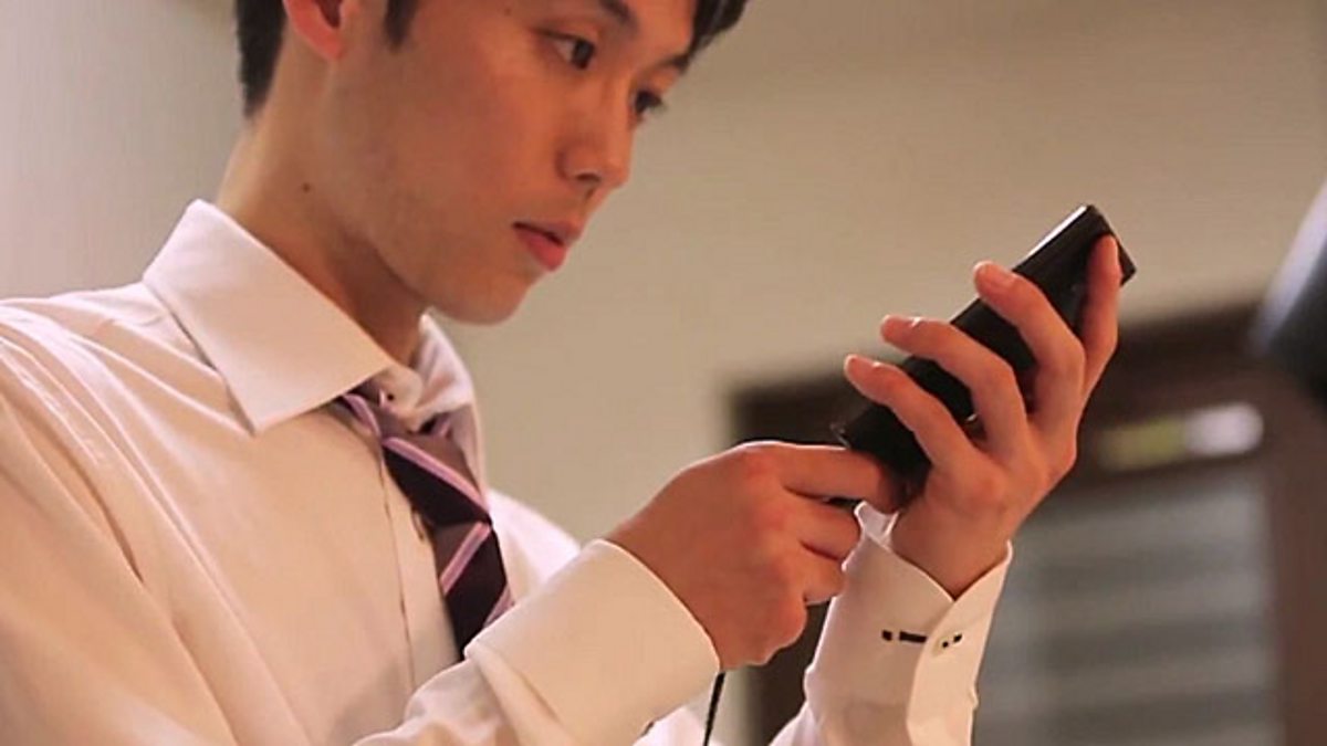 BBC News - Click, 18/10/2014 GMT, The smartphone that answers back