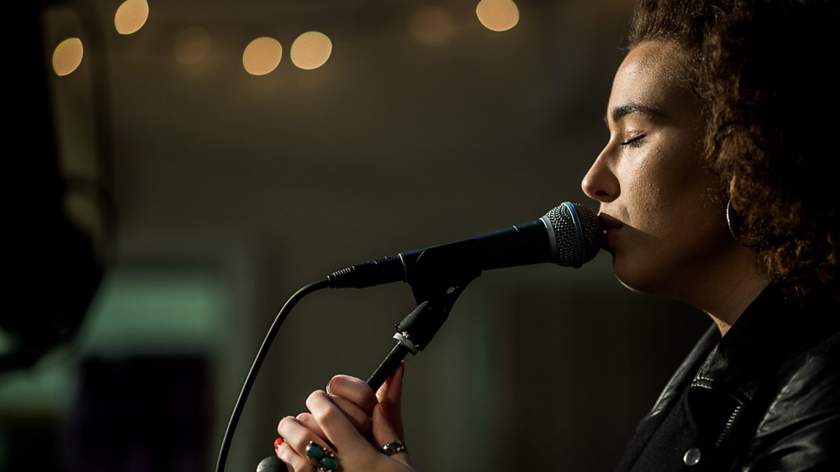 BBC Wales - Horizons, Gabrielle Murphy - Gabrielle Murphy - Dim Sŵn