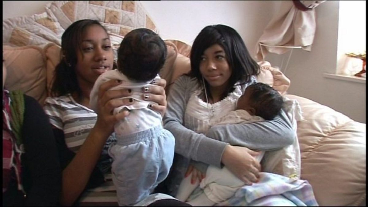 BBC Three - Underage and Pregnant, Series 1, Bringing Up a Baby