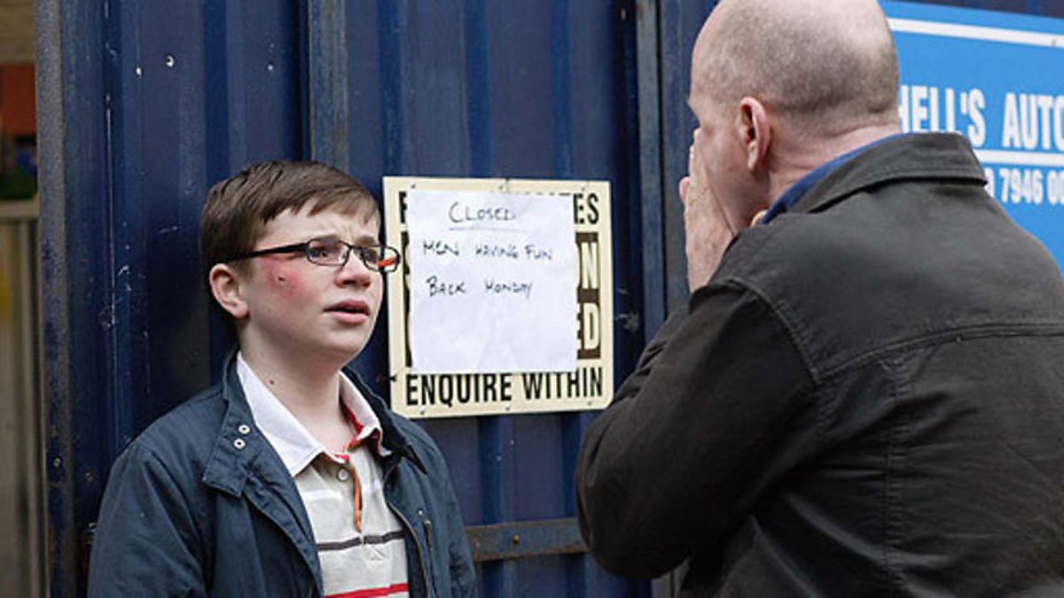BBC One - EastEnders 2008 - 2012, 2010, 24/05/2010, Preview: Monday 24 May