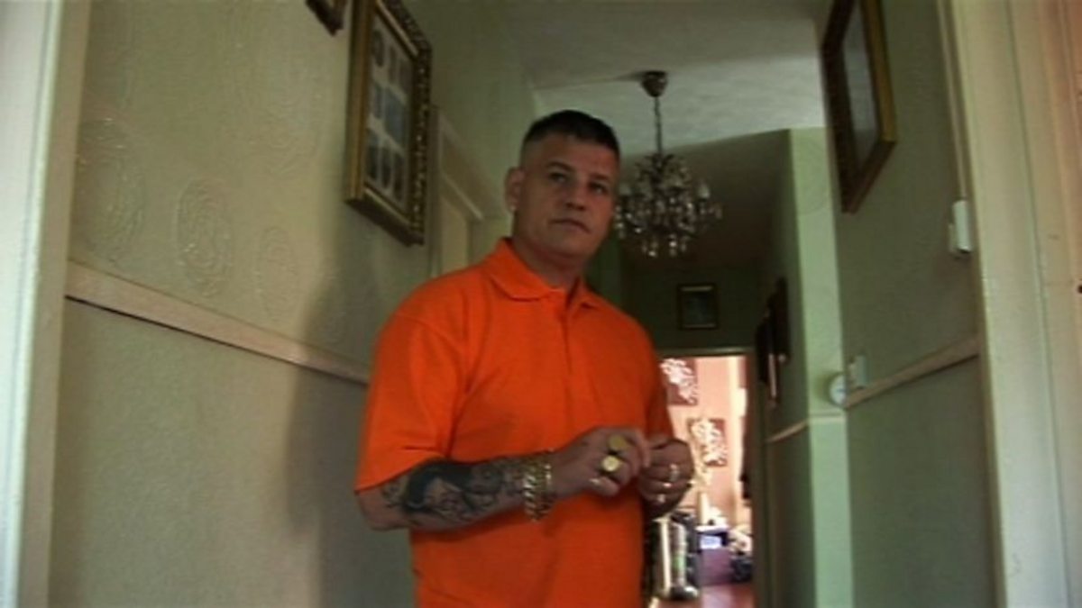 BBC One - The Scheme, Episode 2, Cunningham Holiday