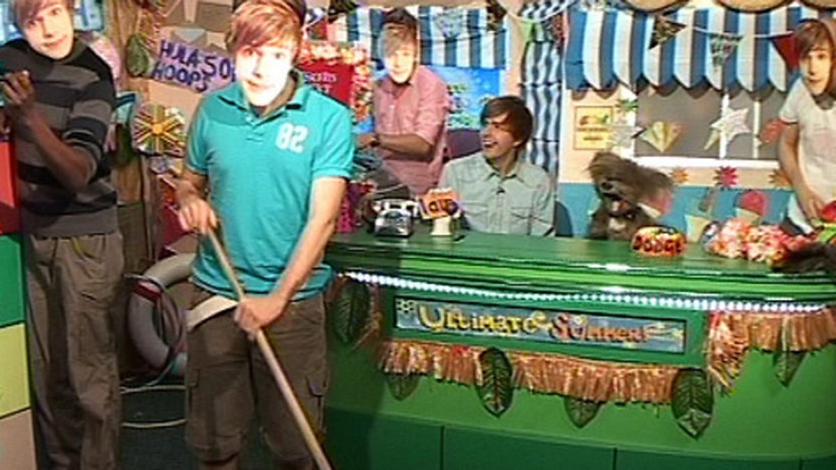 CBBC - Iain and Dodge, How many Iains can you fit in the CBBC Office?