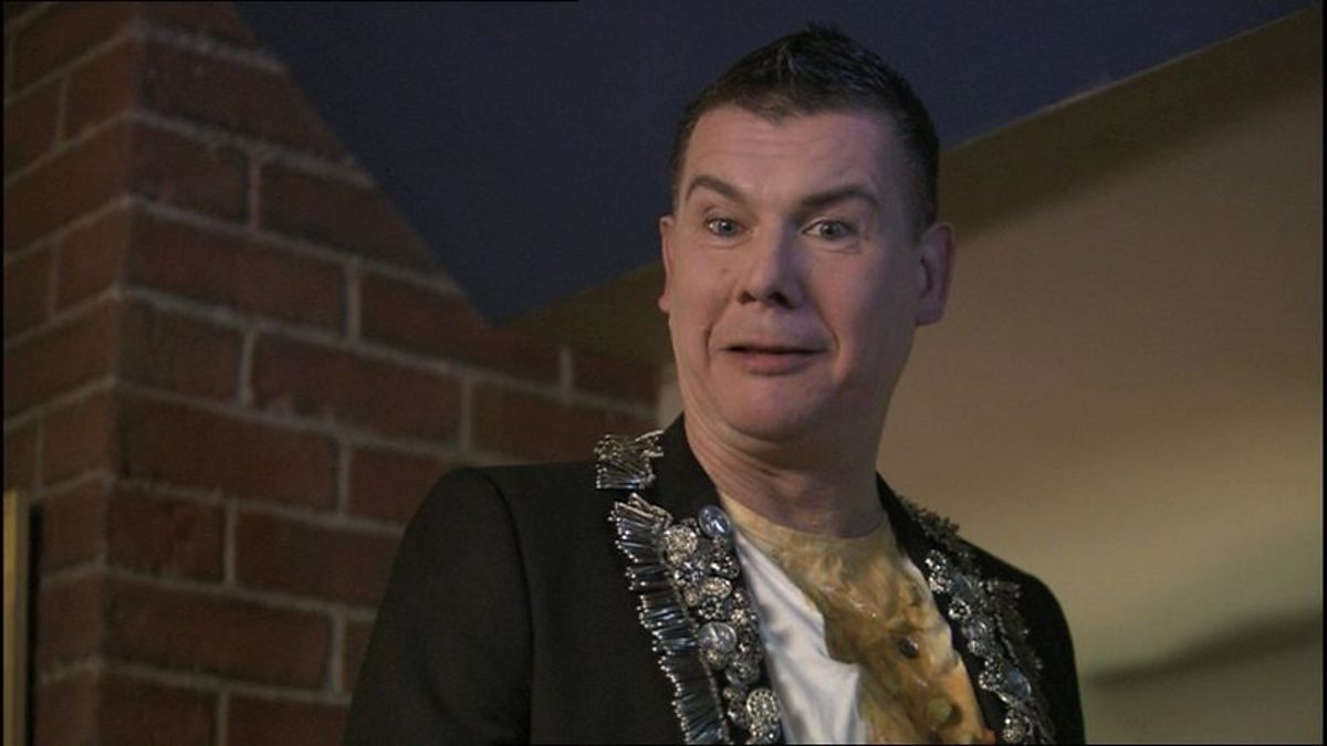 BBC Three - Ideal, Series 6, The Lapse, An Exhibition About An Exhibition