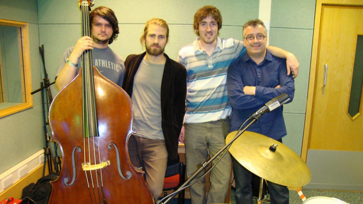 BBC Radio Ulster - After Midnight with Linley Hamilton, 27/09/2010, Kit ...