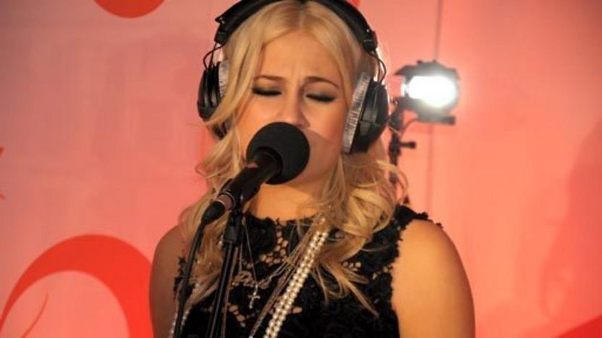 BBC Radio 2 - Simon Mayo Drivetime, 13/10/2010, Pixie Lott - Broken Arrow