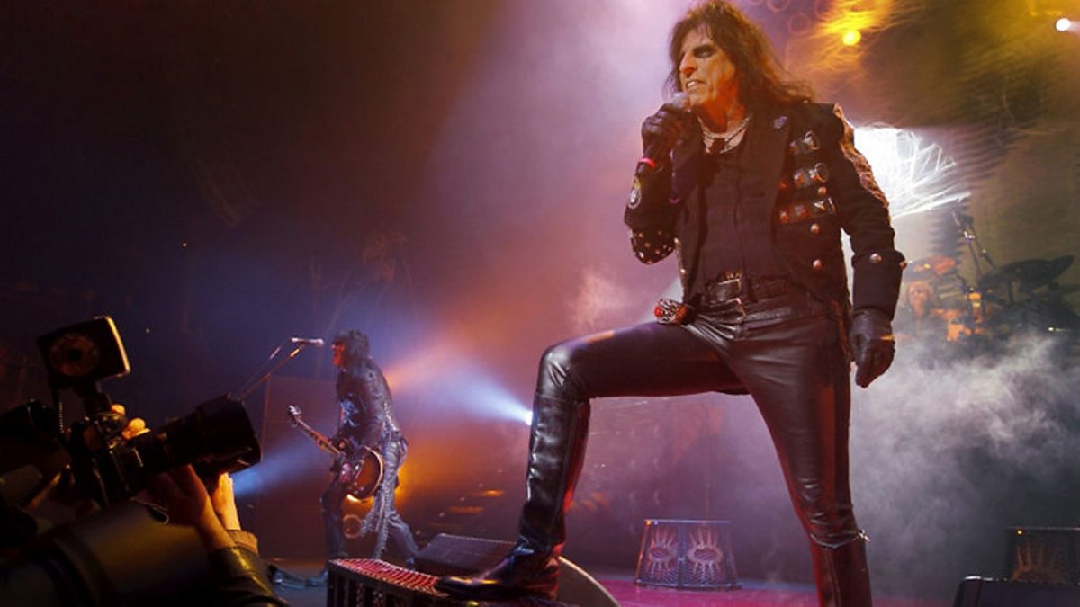 BBC Radio 5 Live - Richard Bacon, with Bill Bailey and The Goodies ...