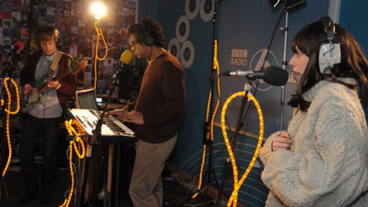 BBC Radio 6 Music - Lauren Laverne, Huey Morgan sits in, Twin Sister ...