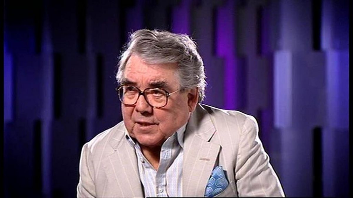 BBC - The One Ronnie Clips, Ronnie Corbett And That "Extras" Scene