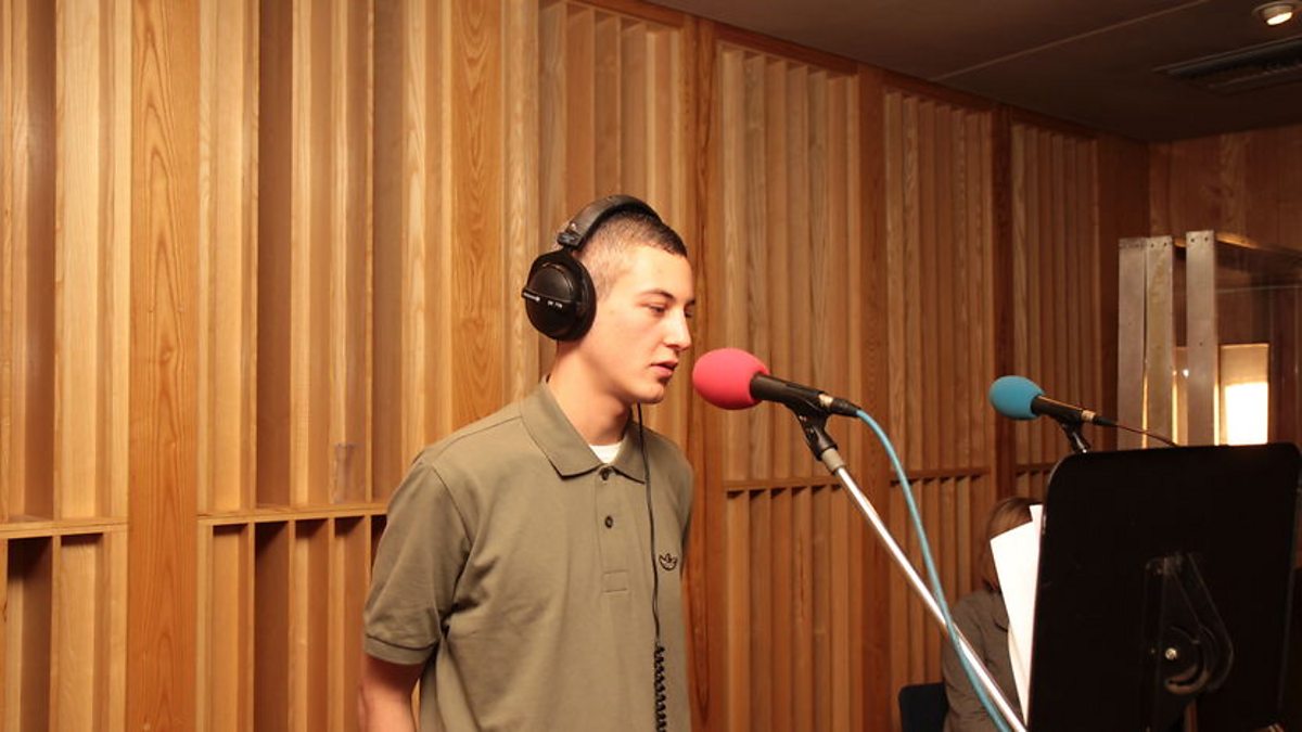 BBC Radio 1 - Fearne Cotton, Tuesday: Devlin in the Live Lounge, Devlin ...