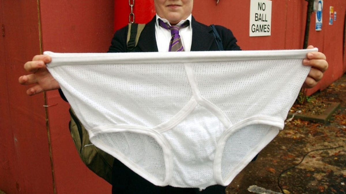 BBC Radio 5 Live - Gabby Logan, 02/02/2011, Royal knicker thief exposed