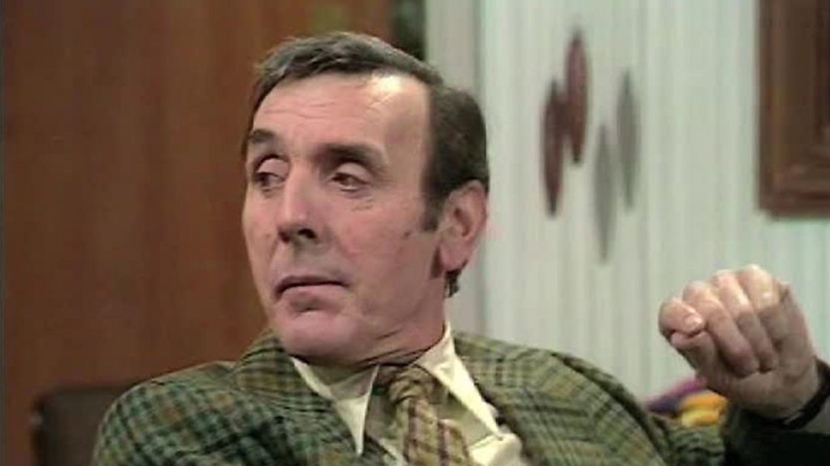 BBC One - Sykes, Series 4, Marriage, Hattie In Love