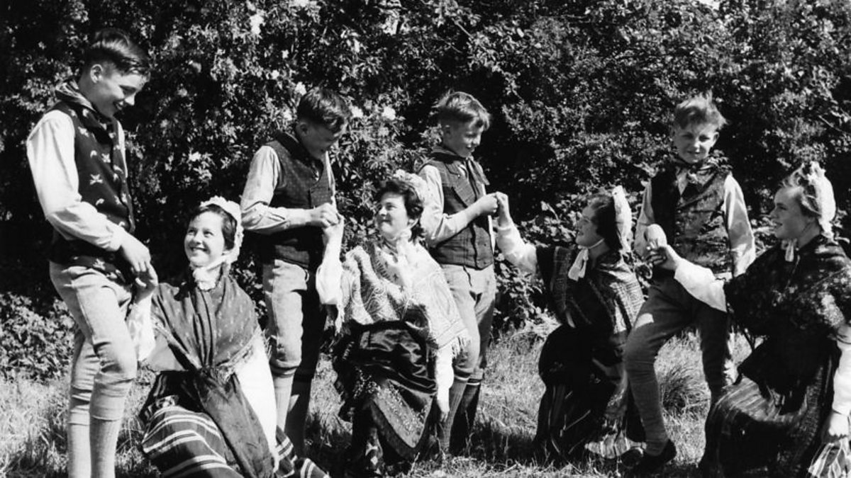 BBC Radio Cymru - Cloddio'r Aur, Series 6, Ifan Ab Owen Edwards ...