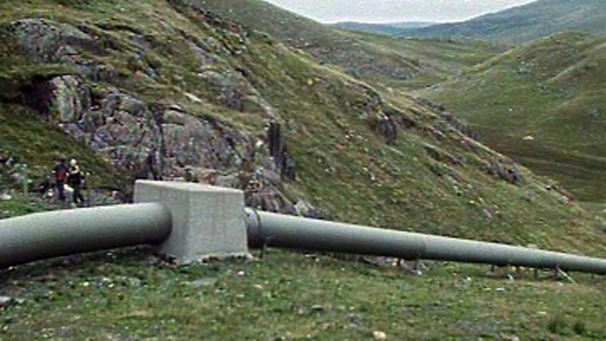 BBC Two - How Green, Assault on Snowdon, Effects of Acid Rain on Snowdon