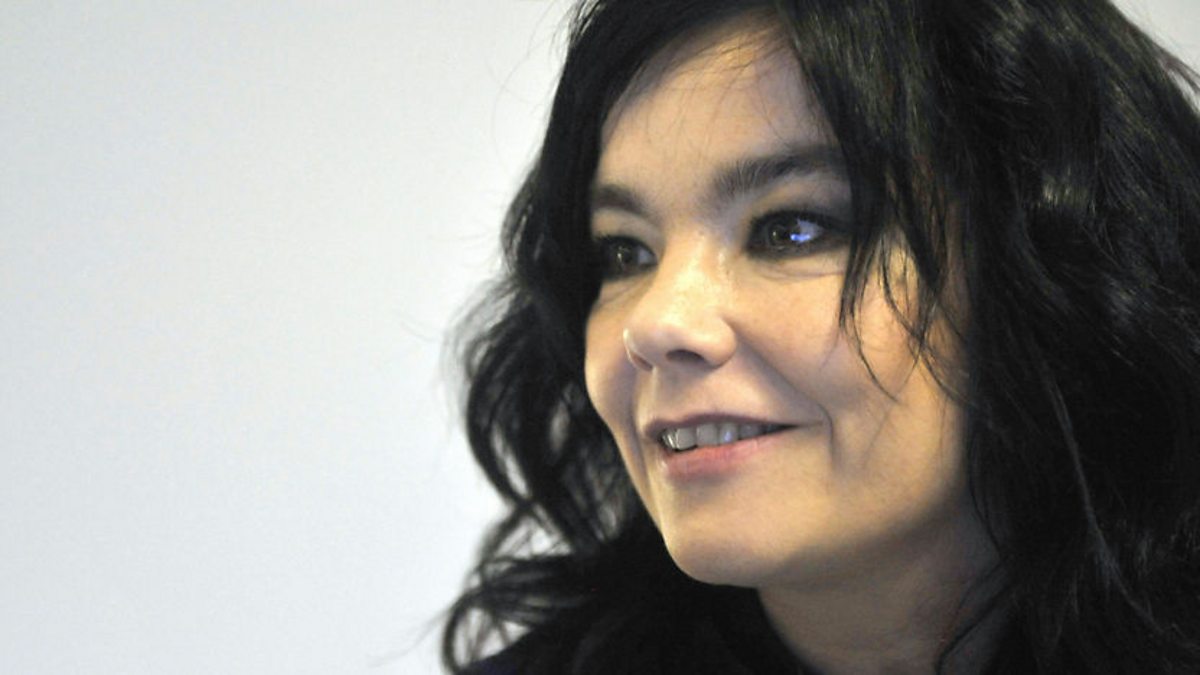 BBC Radio 6 Music - Radcliffe and Maconie, 13/07/2011, Björk ...