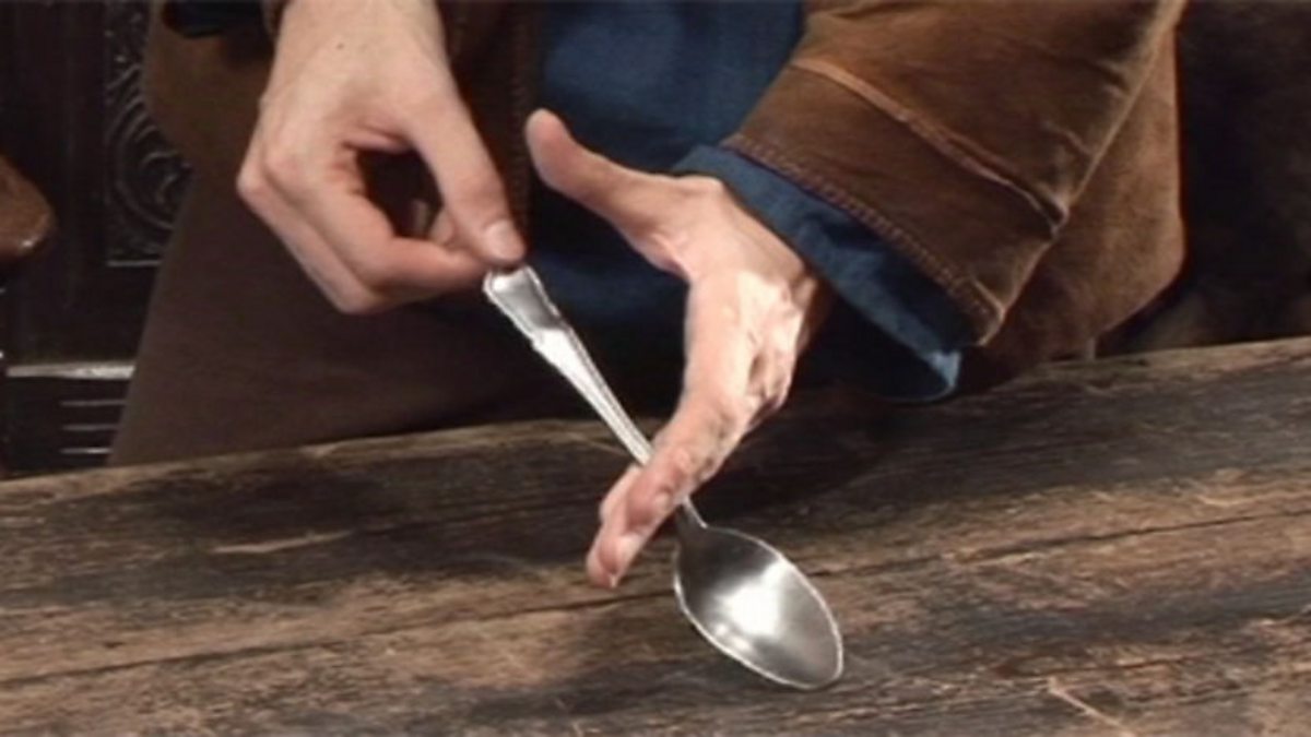BBC One - Merlin, Series 1, Spoon Bending - The Reveal