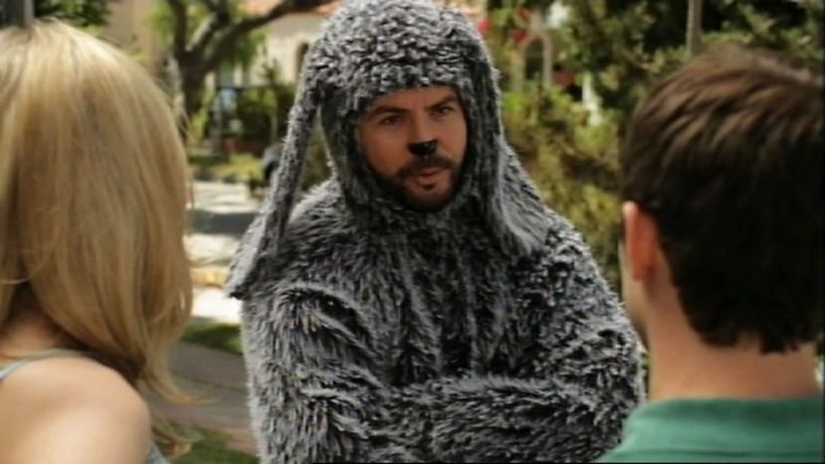 BBC Three - Wilfred, Series 1, Sacrifice, Selling Out