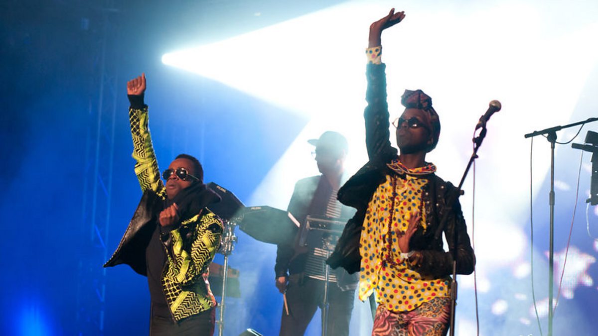 BBC Radio 6 Music - 6 Mix, Azari & III and Nicolas Jaar, Azari & III ...