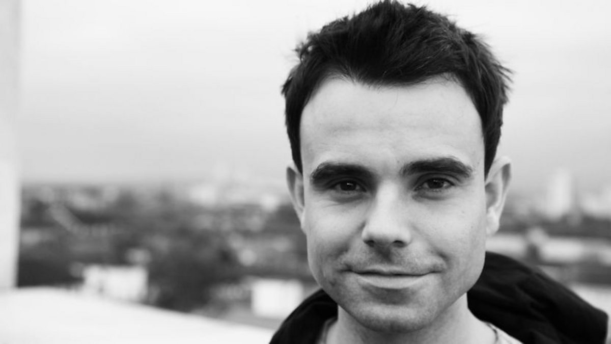 BBC Radio Cymru - Trac, 08/11/2011, Gruff Sion Rees - Dwyn y Ser