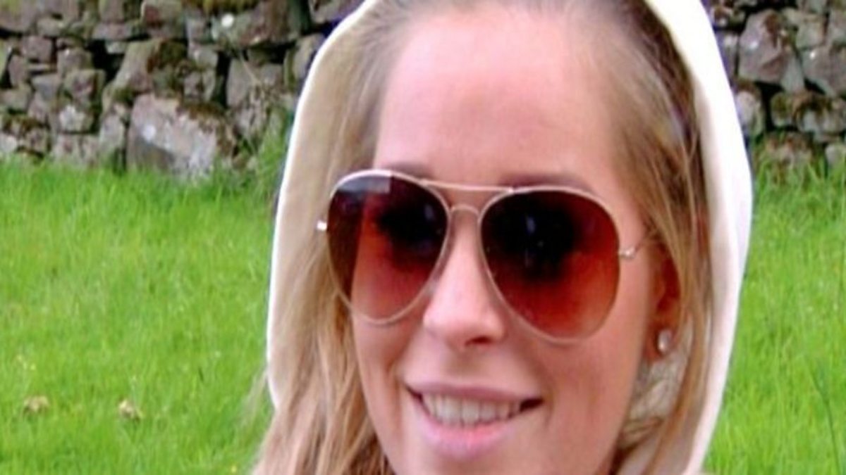 BBC Three - Hot Like Us, Episode 4, In the country