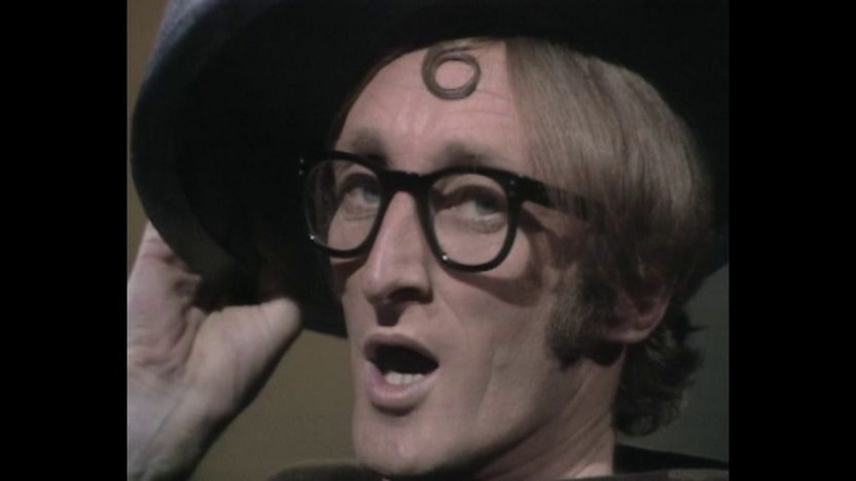 BBC Cymru - BBC Cymru, Ryan Davies - Moncs