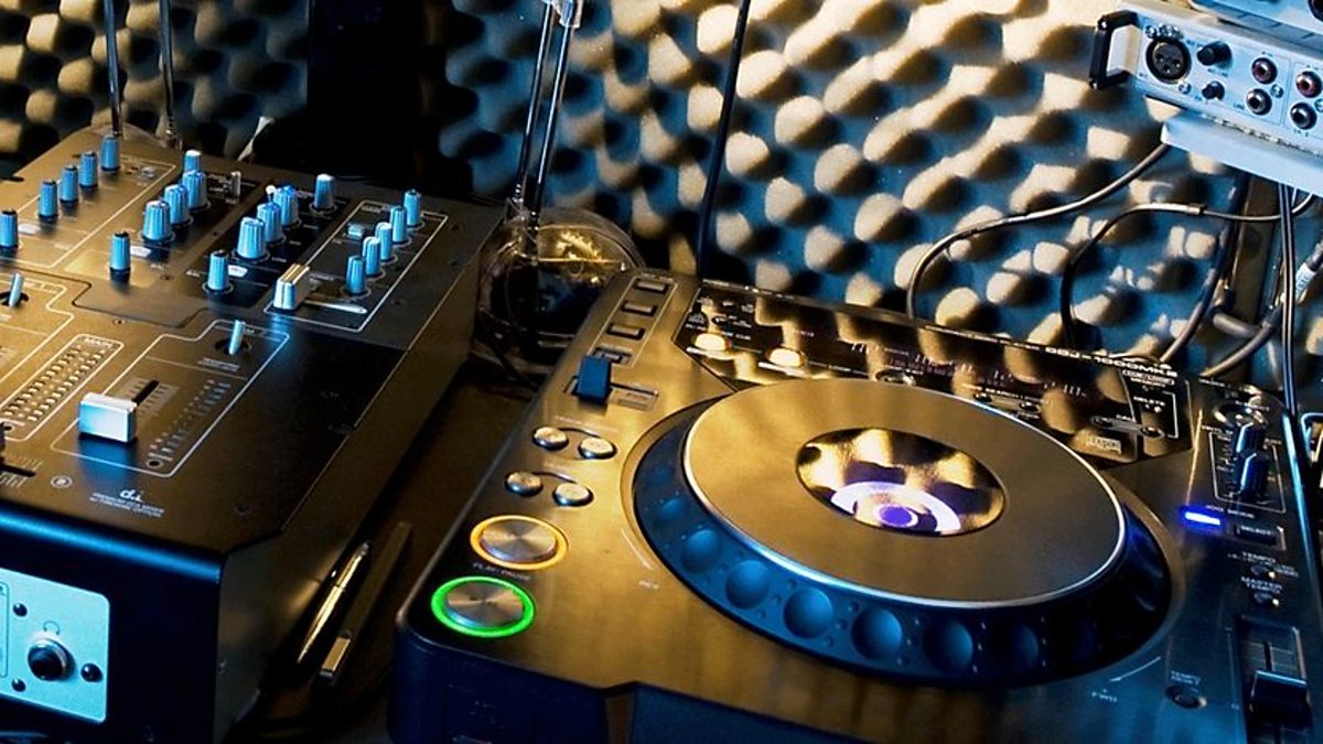 BBC Radio 1Xtra - MistaJam, DJ Target sits in for MistaJam, CWD - 1500 ...