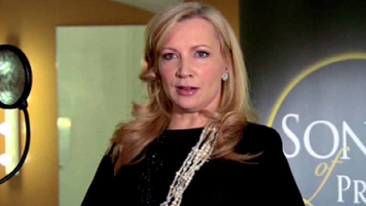 BBC One - Songs of Praise, Suzi Digby - top singing tips