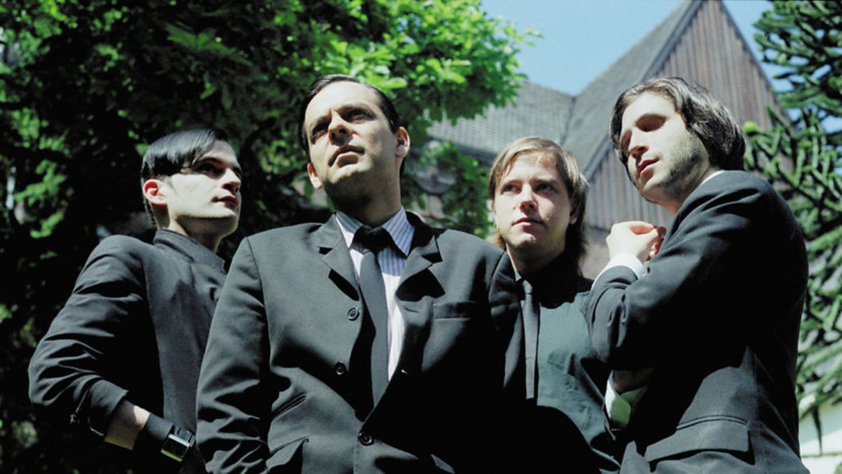 BBC Radio 6 Music - Gideon Coe, 08/10/2012, Interpol - Archive Concert 2003