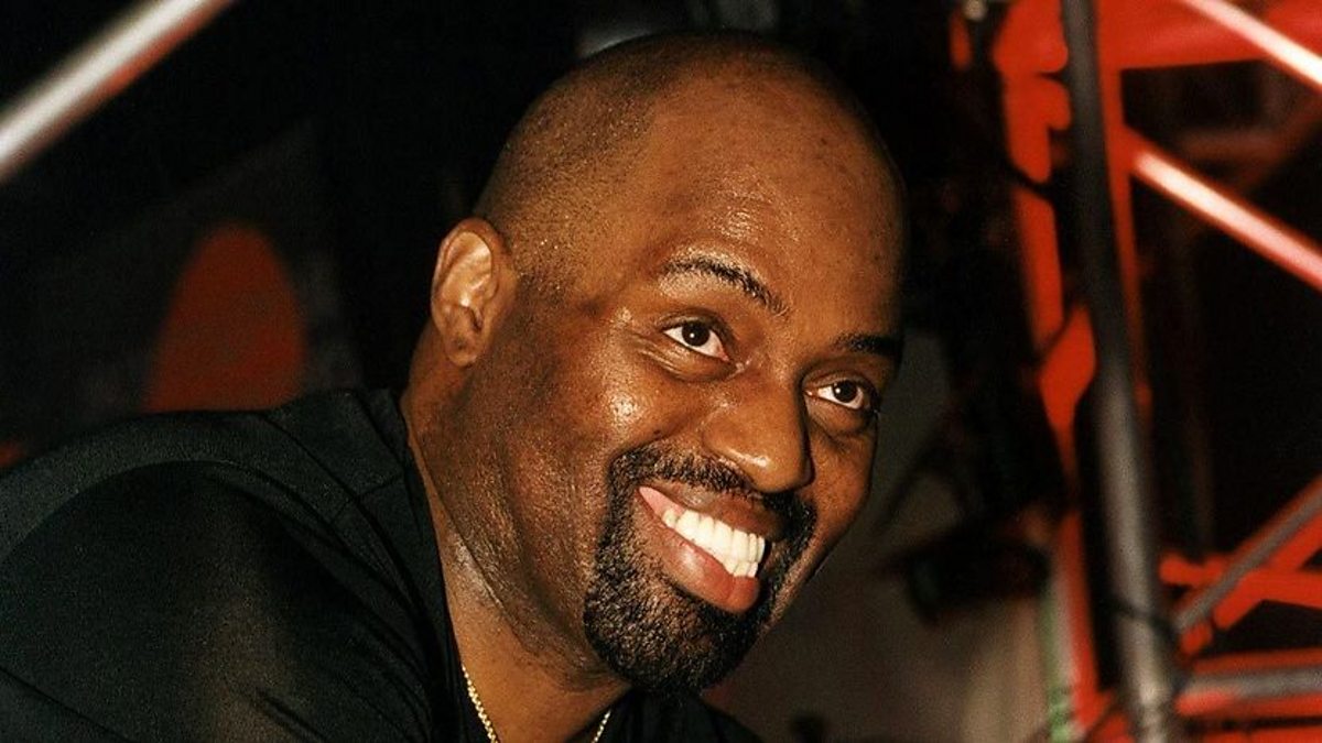 BBC Radio 1 - B.Traits, Frankie Knuckles Guest Mix, Frankie Knuckles ...