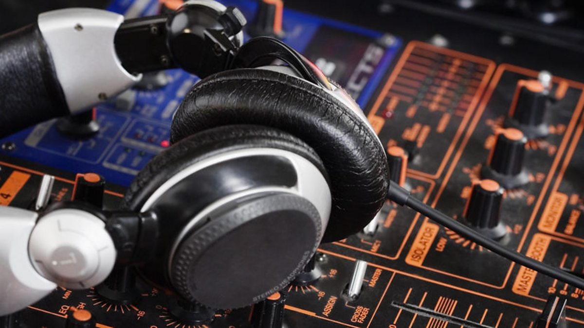 BBC Radio 1 - Friction, Virus Recordings label focus, Friction's Virus ...