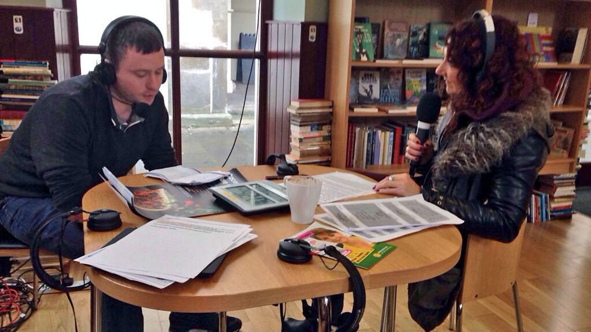 BBC Radio Cymru - Bore Cothi, 25/11/2014, Hoff Gerddi Rhys Iorwerth