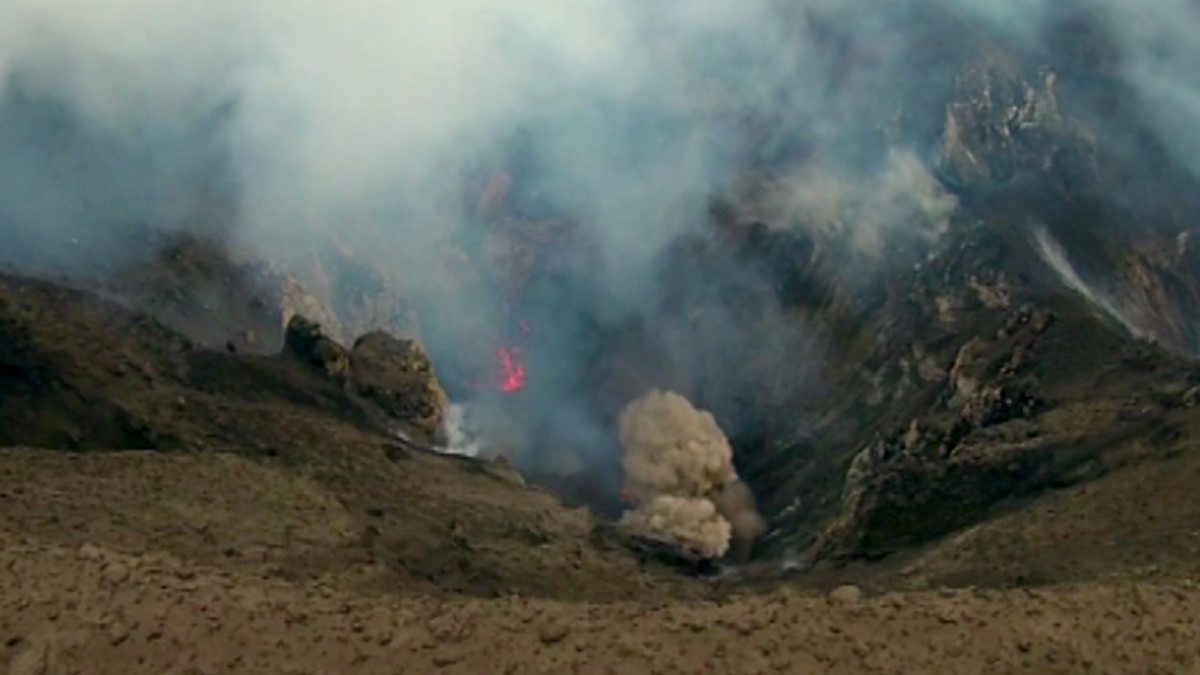 BBC Two - Kate Humble: Into the Volcano, Episode 1, Collecting a lava bomb