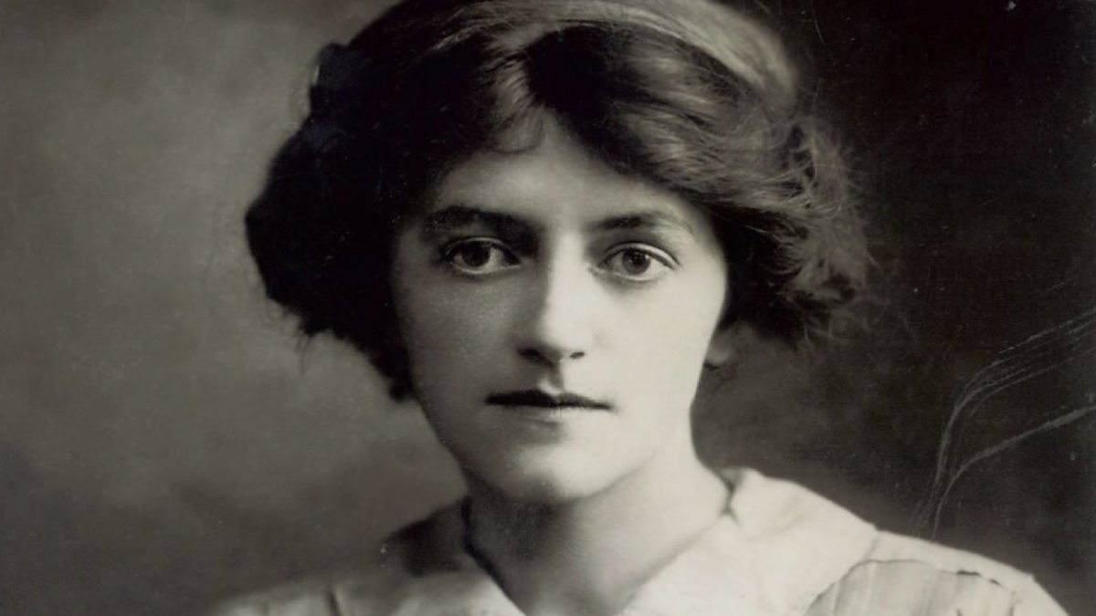 BBC - World War One At Home, Chislehurst, Kent: Woman War Correspondent