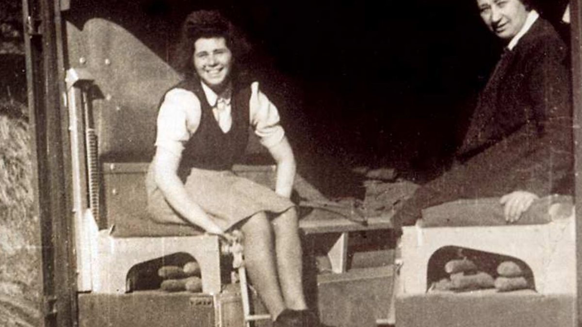 BBC World Service - Witness History, Surviving Auschwitz