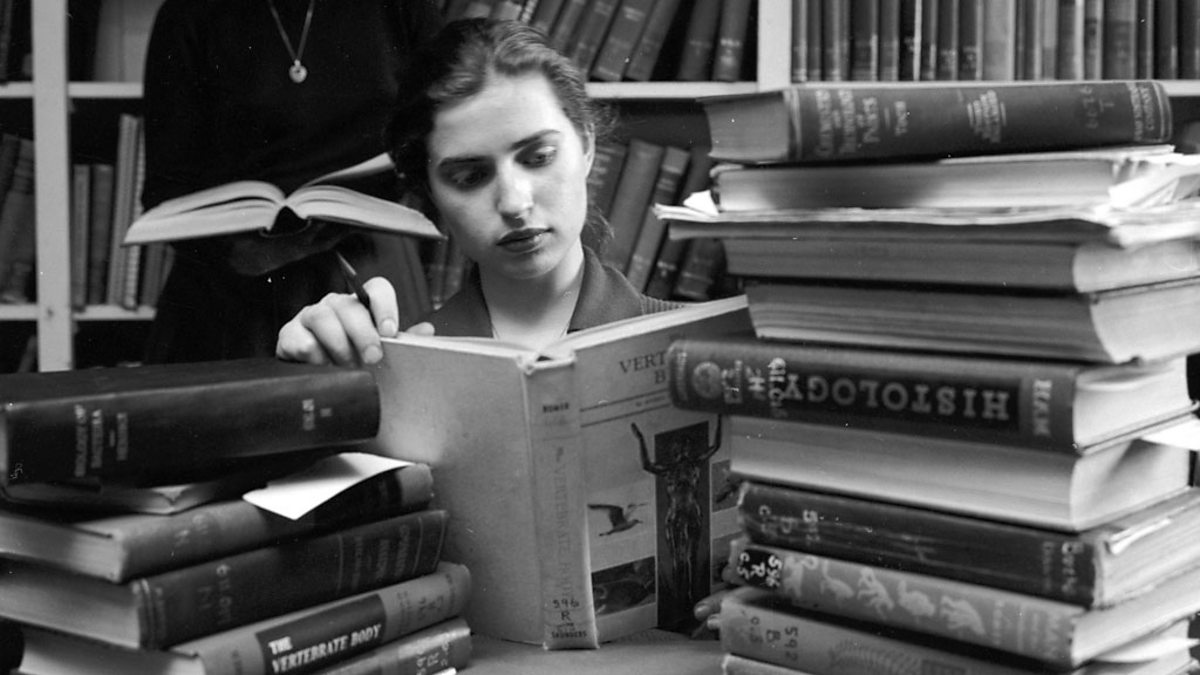 BBC World Service - Outlook, Reading around the world